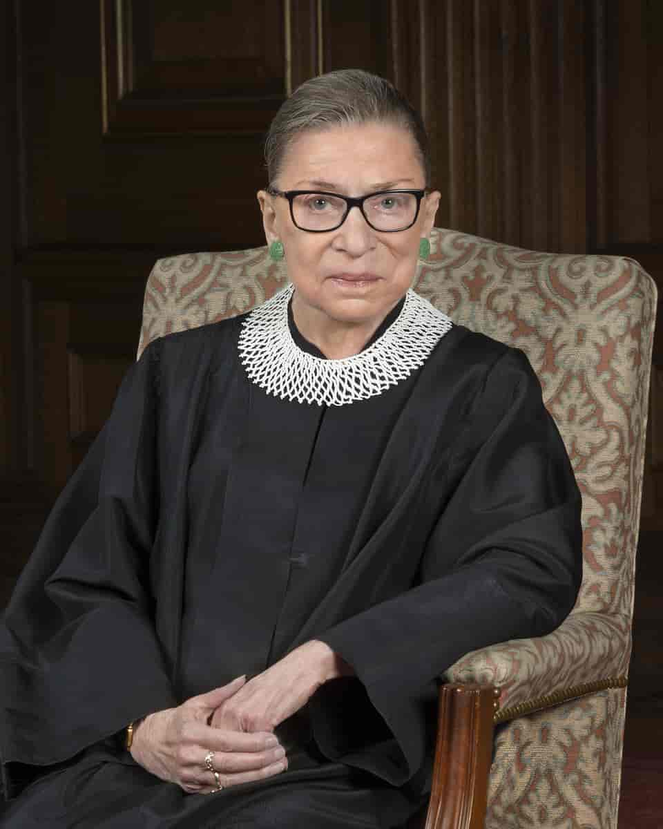 En memoria de Ruth Bader Ginsburg, una jurista feminista que hizo ...